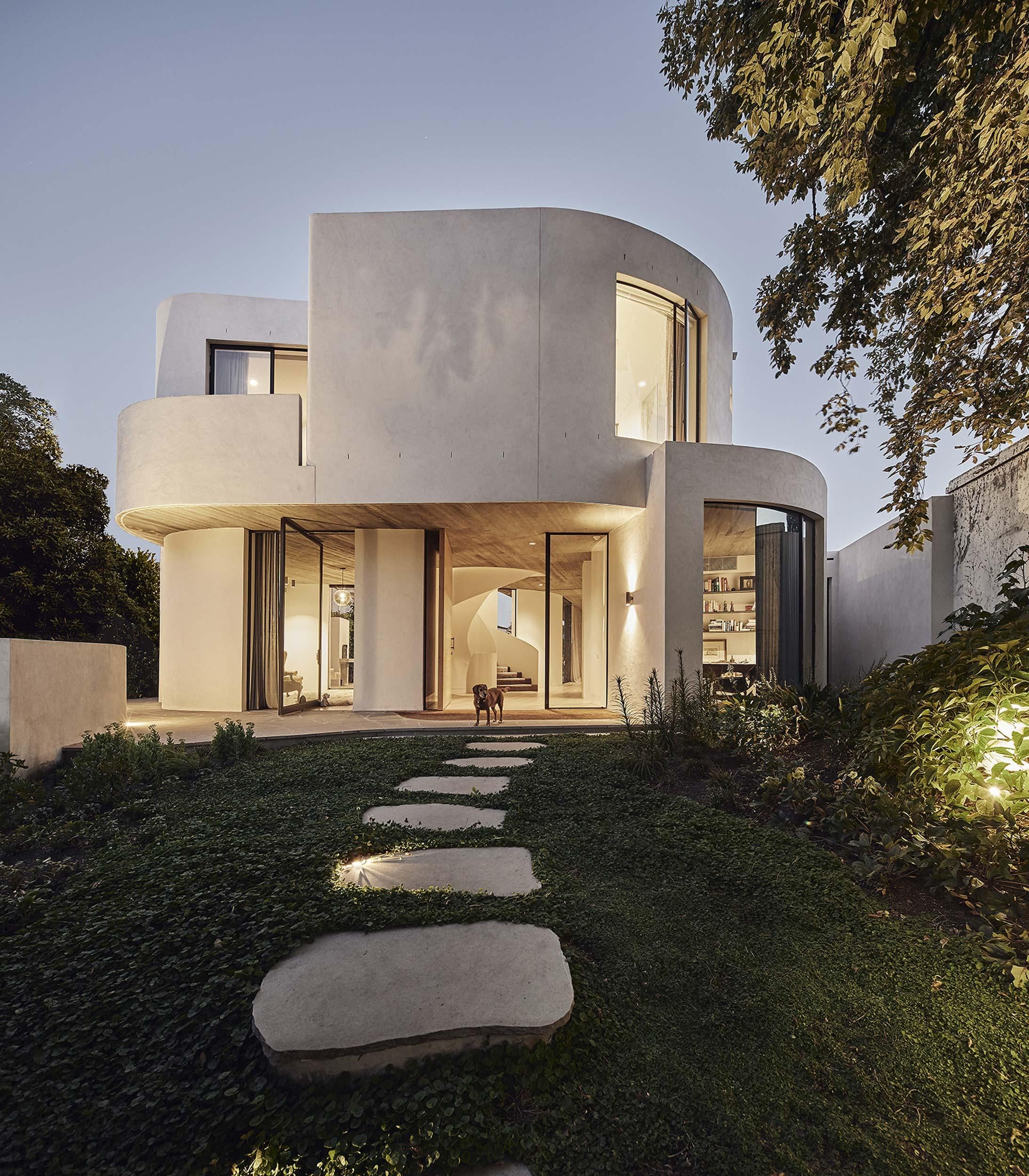 Susi Leeton | Oak Tree House